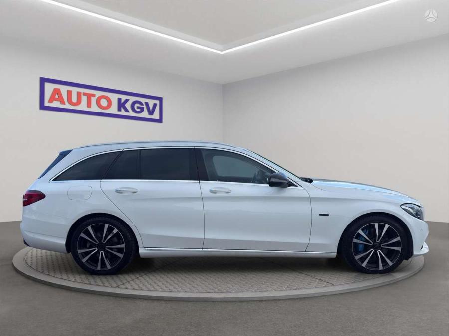 Balts Mercedes-Benz C 350 2016 Kauņa, ar dzinēja tilpumu 2.00 L un nobraukumu 211 tūkst. km par 13999 €, foto 7 vietnē AUTOMOTO.COM.LV