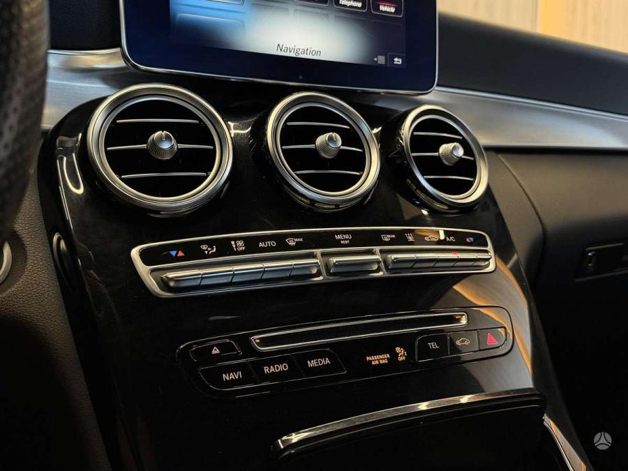 Balts Mercedes-Benz C 350 2017 Kauņa, ar dzinēja tilpumu 1.99 L un nobraukumu 194 tūkst. km par 15990 €, foto 21 vietnē AUTOMOTO.COM.LV