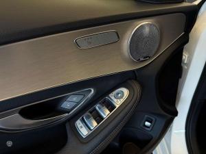 Balts Mercedes-Benz C 350 2017 Kauņa, ar dzinēja tilpumu 1.99 L un nobraukumu 194 tūkst. km par 15990 €, foto 23 vietnē AUTOMOTO.COM.LV