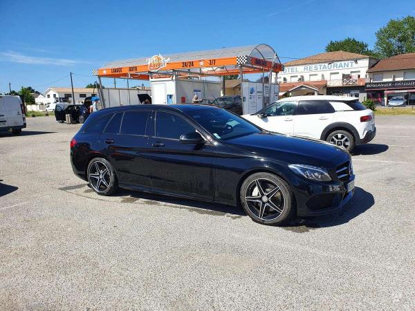 Black Mercedes-Benz c-400 2016 in Vilnius, with an engine capacity of 3.00 L and mileage of 450 thousand km for 11000 €, photo 3 on AUTOMOTO.COM.LV