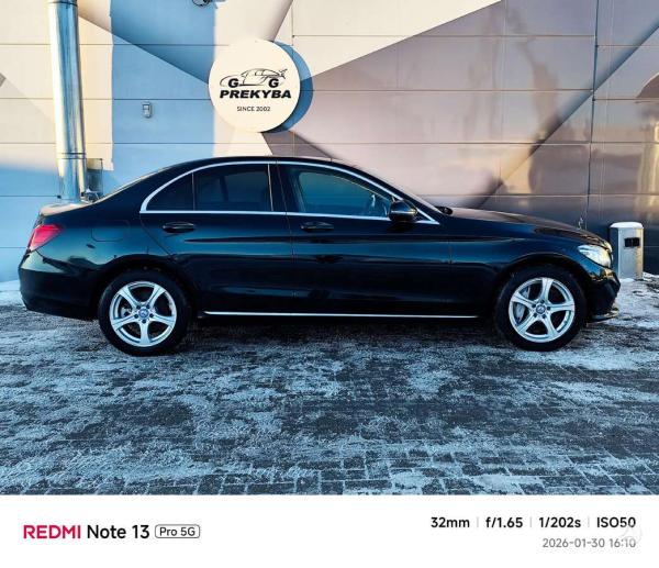 Zaļš Mercedes-Benz c-400 2019 Kauņa, ar dzinēja tilpumu 3.00 L un nobraukumu 105 tūkst. km par 25950 €, foto 5 vietnē AUTOMOTO.COM.LV