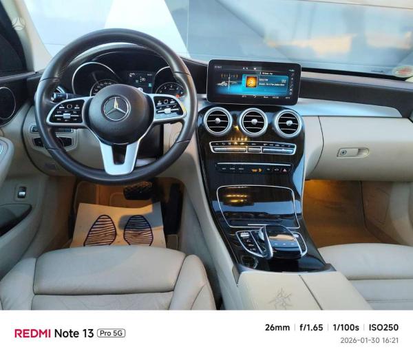 Зеленый Мерседес C 400 2019 в Каунас, объемом двигателя 3.00 л и пробегом 105 тыс. км за 25950 €, фото 11 на AUTOMOTO.COM.LV