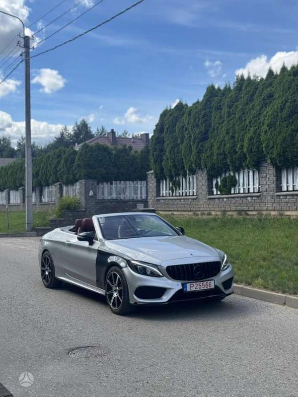 Pelēks Mercedes-Benz c-400 2017 Viļņa, ar dzinēja tilpumu 3.00 L un nobraukumu 235 tūkst. km par 18500 €, foto 1 vietnē AUTOMOTO.COM.LV