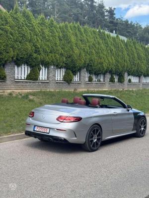 Pelēks Mercedes-Benz c-400 2017 Viļņa, ar dzinēja tilpumu 3.00 L un nobraukumu 235 tūkst. km par 18500 €, foto 3 vietnē AUTOMOTO.COM.LV
