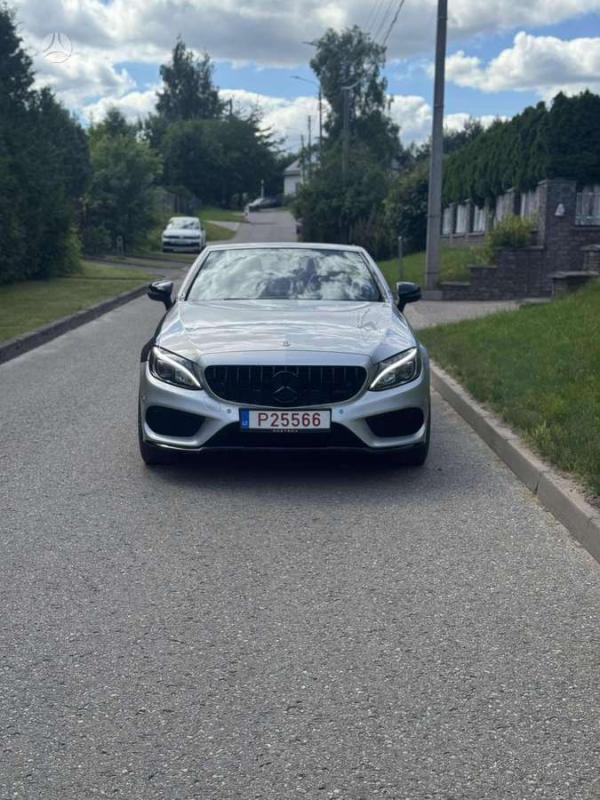 Pelēks Mercedes-Benz c-400 2017 Viļņa, ar dzinēja tilpumu 3.00 L un nobraukumu 235 tūkst. km par 18500 €, foto 4 vietnē AUTOMOTO.COM.LV