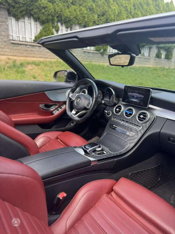 Pelēks Mercedes-Benz c-400 2017 Viļņa, ar dzinēja tilpumu 3.00 L un nobraukumu 235 tūkst. km par 18500 €, foto 5 vietnē AUTOMOTO.COM.LV