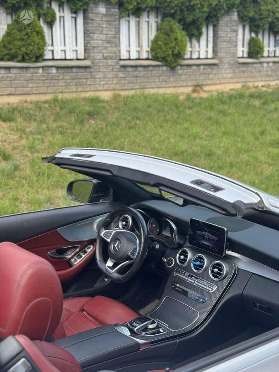 Pelēks Mercedes-Benz c-400 2017 Viļņa, ar dzinēja tilpumu 3.00 L un nobraukumu 235 tūkst. km par 18500 €, foto 7 vietnē AUTOMOTO.COM.LV