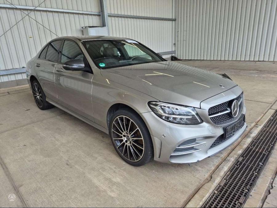 Grey Mercedes-Benz c-400 2019 in Klaipeda, with an engine capacity of 3.00 L and mileage of 81 thousand km for 13000 €, photo 1 on AUTOMOTO.COM.LV