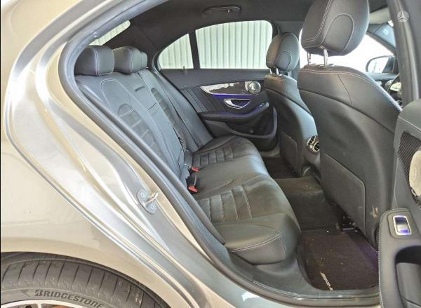 Grey Mercedes-Benz c-400 2019 in Klaipeda, with an engine capacity of 3.00 L and mileage of 81 thousand km for 13000 €, photo 6 on AUTOMOTO.COM.LV