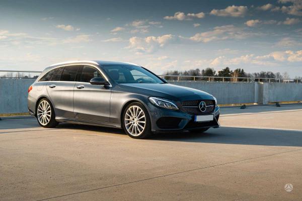 Grey Mercedes-Benz c-400 2016 in Vilnius, with an engine capacity of 3.00 L and mileage of 170 thousand km for 19700 €, photo 6 on AUTOMOTO.COM.LV