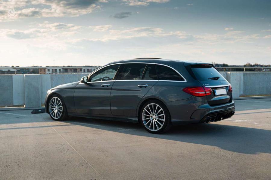 Pelēks Mercedes-Benz c-400 2016 Viļņa, ar dzinēja tilpumu 3.00 L un nobraukumu 170 tūkst. km par 19700 €, foto 10 vietnē AUTOMOTO.COM.LV