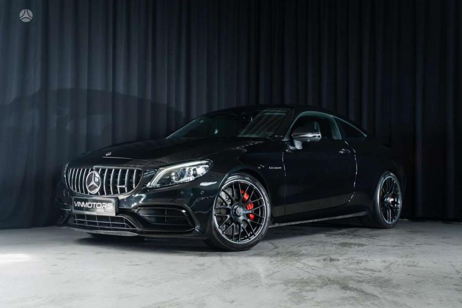 Melns Mercedes-Benz C 63 AMG 2020 Viļņa, ar dzinēja tilpumu 3.98 L un nobraukumu 66 tūkst. km par 51500 €, foto 1 vietnē AUTOMOTO.COM.LV
