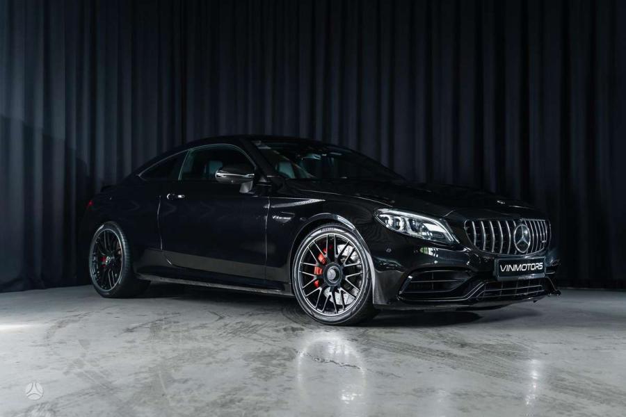 Melns Mercedes-Benz C 63 AMG 2020 Viļņa, ar dzinēja tilpumu 3.98 L un nobraukumu 66 tūkst. km par 51500 €, foto 4 vietnē AUTOMOTO.COM.LV
