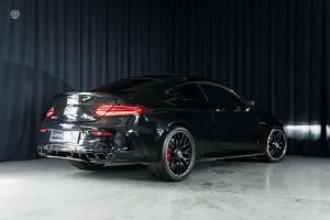Melns Mercedes-Benz C 63 AMG 2020 Viļņa, ar dzinēja tilpumu 3.98 L un nobraukumu 66 tūkst. km par 51500 €, foto 5 vietnē AUTOMOTO.COM.LV