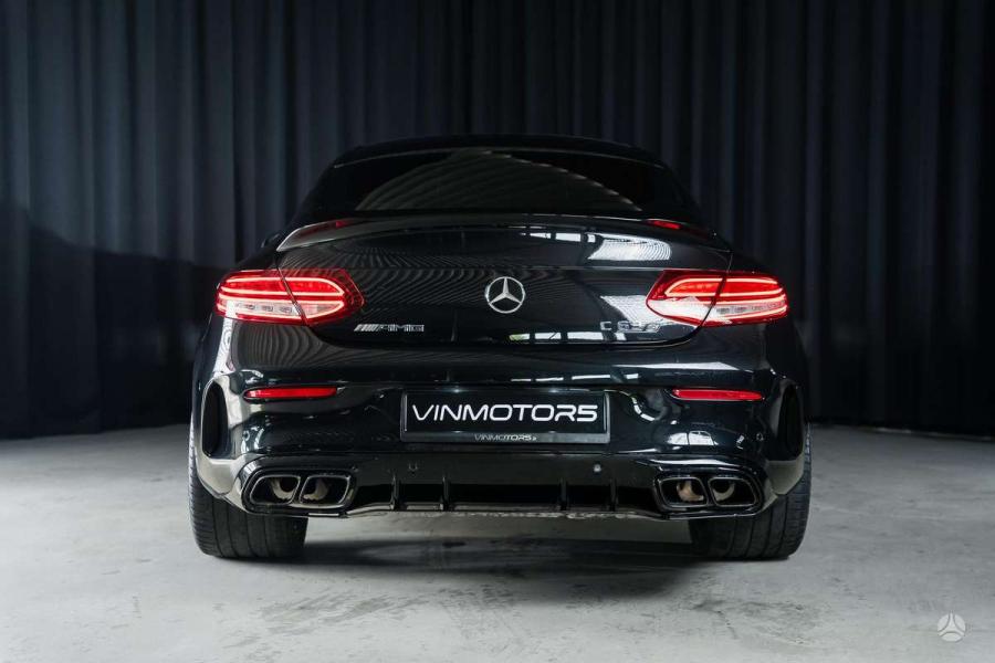 Melns Mercedes-Benz C 63 AMG 2020 Viļņa, ar dzinēja tilpumu 3.98 L un nobraukumu 66 tūkst. km par 51500 €, foto 6 vietnē AUTOMOTO.COM.LV