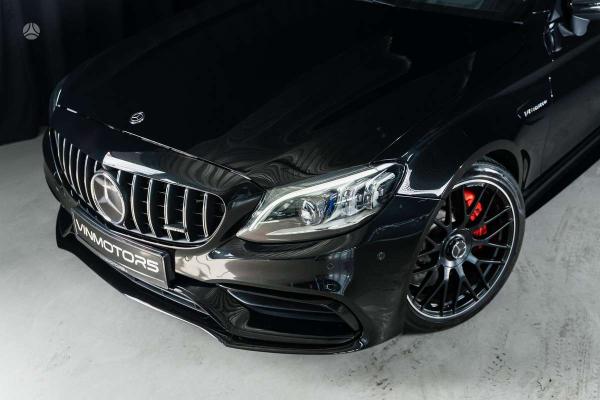 Melns Mercedes-Benz C 63 AMG 2020 Viļņa, ar dzinēja tilpumu 3.98 L un nobraukumu 66 tūkst. km par 51500 €, foto 7 vietnē AUTOMOTO.COM.LV