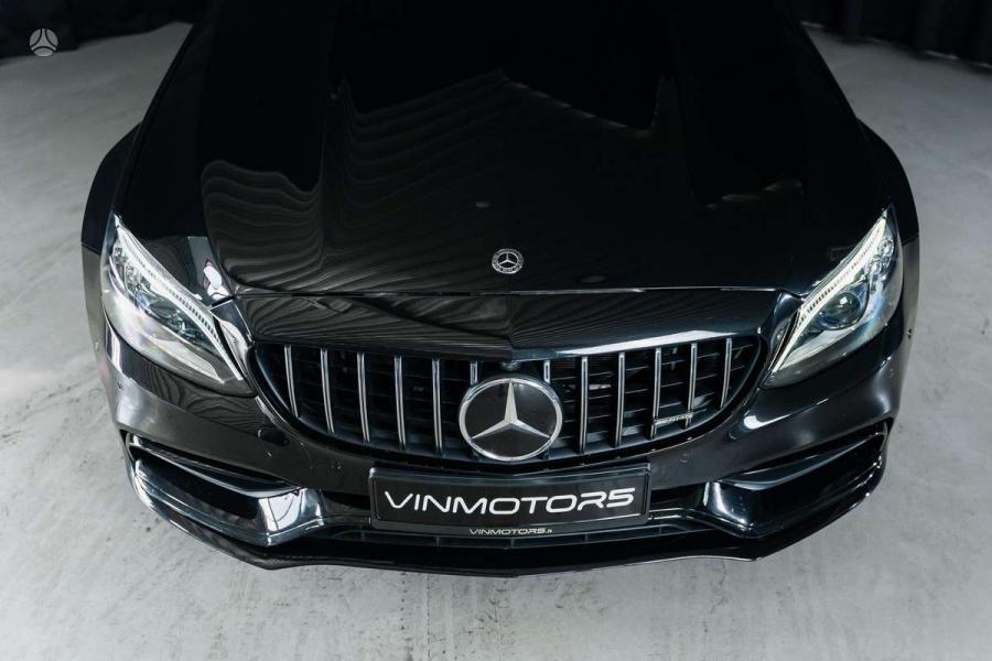 Melns Mercedes-Benz C 63 AMG 2020 Viļņa, ar dzinēja tilpumu 3.98 L un nobraukumu 66 tūkst. km par 51500 €, foto 15 vietnē AUTOMOTO.COM.LV