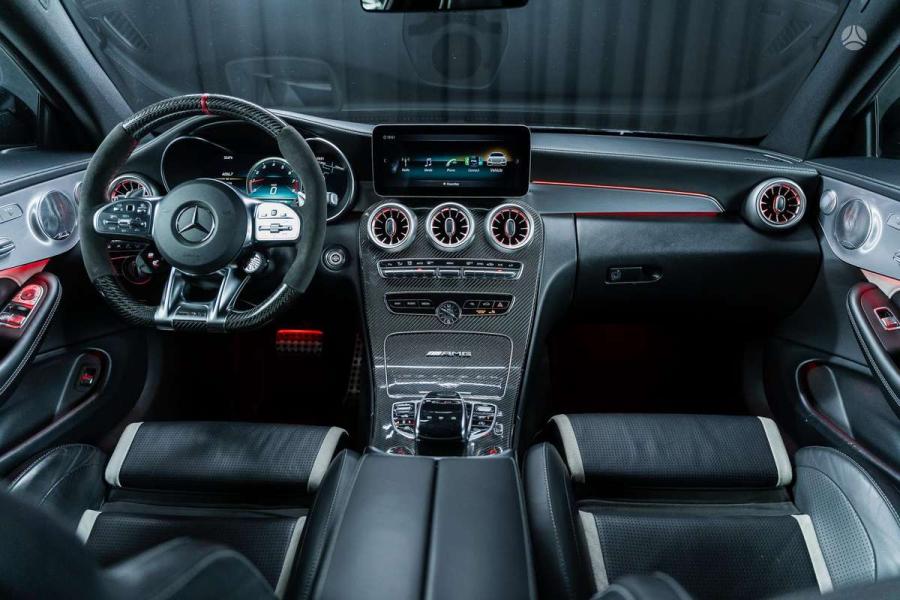 Melns Mercedes-Benz C 63 AMG 2020 Viļņa, ar dzinēja tilpumu 3.98 L un nobraukumu 66 tūkst. km par 51500 €, foto 25 vietnē AUTOMOTO.COM.LV