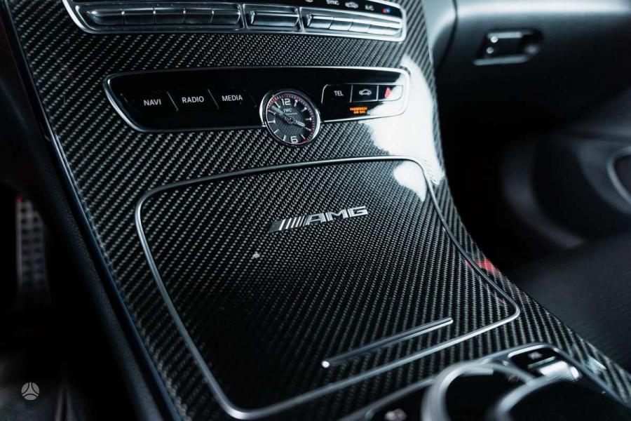 Melns Mercedes-Benz C 63 AMG 2020 Viļņa, ar dzinēja tilpumu 3.98 L un nobraukumu 66 tūkst. km par 51500 €, foto 30 vietnē AUTOMOTO.COM.LV