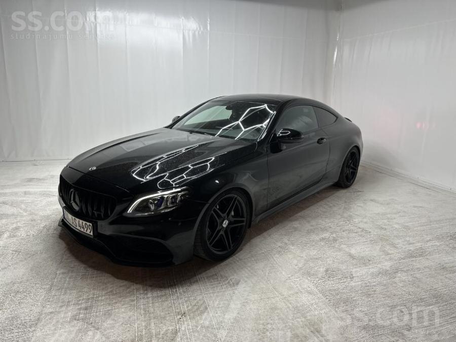 Black Mercedes-Benz C 63 AMG 2020 in Riga, with an engine capacity of 4.00 L and mileage of 77 thousand km for 58600 €, photo 1 on AUTOMOTO.COM.LV