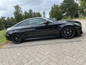 Black Mercedes-Benz C 63 AMG 2020 in Riga, with an engine capacity of 4.00 L and mileage of 77 thousand km for 58600 €, photo 5 on AUTOMOTO.COM.LV