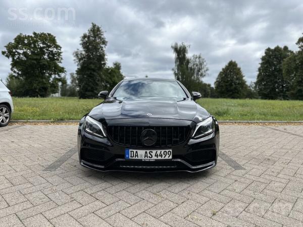 Черный Мерседес Ц 63 АМГ 2020 в Рига, объемом двигателя 4.00 л и пробегом 77 тыс. км за 58600 €, фото 9 на AUTOMOTO.COM.LV