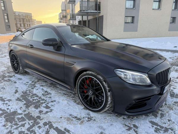 Black Mercedes-Benz C 63 AMG 2021 in Panevezys, with an engine capacity of 3.98 L and mileage of 138 thousand km for 47000 €, photo 1 on AUTOMOTO.COM.LV
