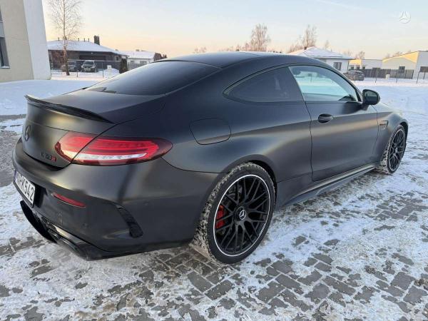 Black Mercedes-Benz C 63 AMG 2021 in Panevezys, with an engine capacity of 3.98 L and mileage of 138 thousand km for 47000 €, photo 3 on AUTOMOTO.COM.LV