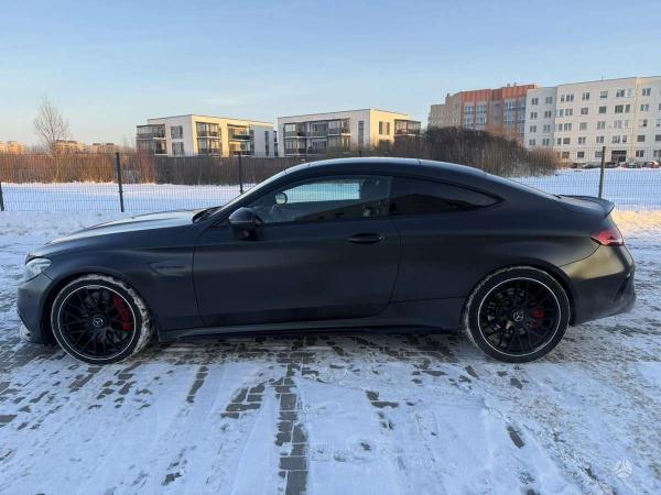 Black Mercedes-Benz C 63 AMG 2021 in Panevezys, with an engine capacity of 3.98 L and mileage of 138 thousand km for 47000 €, photo 7 on AUTOMOTO.COM.LV