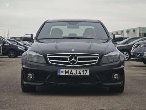 Melns Mercedes-Benz C 63 AMG 2009 Viļņa, ar dzinēja tilpumu 6.21 L un nobraukumu 174 tūkst. km par 26000 €, foto 3 vietnē AUTOMOTO.COM.LV