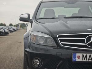 Melns Mercedes-Benz C 63 AMG 2009 Viļņa, ar dzinēja tilpumu 6.21 L un nobraukumu 174 tūkst. km par 26000 €, foto 8 vietnē AUTOMOTO.COM.LV