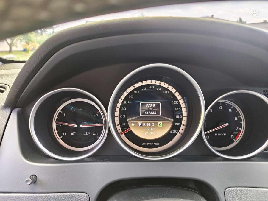 Melns Mercedes-Benz C 63 AMG 2012 Panevēža, ar dzinēja tilpumu 6.21 L un nobraukumu 161 tūkst. km par 28500 €, foto 11 vietnē AUTOMOTO.COM.LV