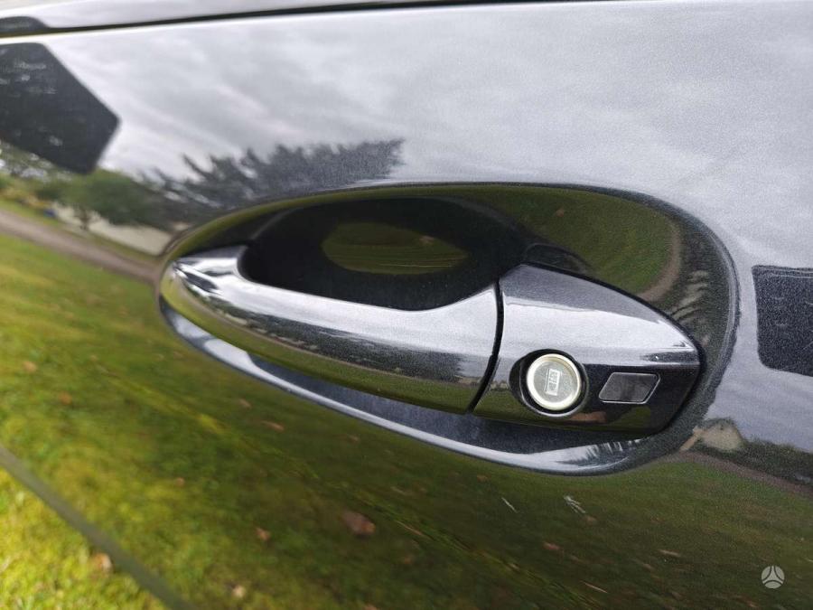 Melns Mercedes-Benz C 63 AMG 2012 Panevēža, ar dzinēja tilpumu 6.21 L un nobraukumu 161 tūkst. km par 28500 €, foto 15 vietnē AUTOMOTO.COM.LV