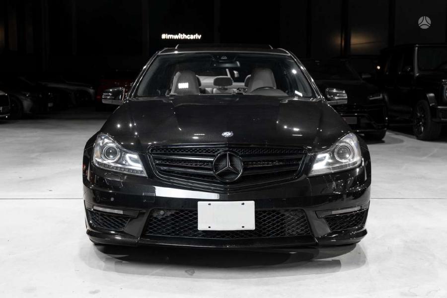 Melns Mercedes-Benz C 63 AMG 2013 Rīga, ar dzinēja tilpumu 6.21 L un nobraukumu 182 tūkst. km par 32000 €, foto 2 vietnē AUTOMOTO.COM.LV