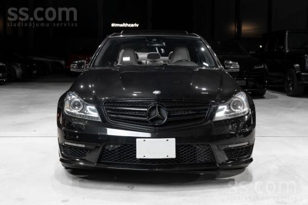 Melns Mercedes-Benz C 63 AMG 2013 Rīga, ar dzinēja tilpumu 6.20 L un nobraukumu 182 tūkst. km par 27200 €, foto 2 vietnē AUTOMOTO.COM.LV