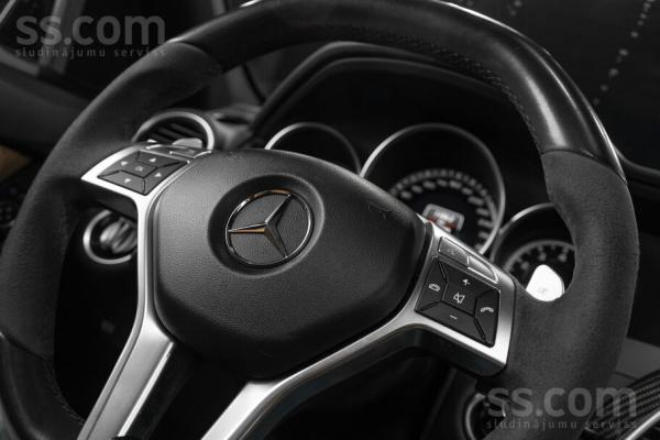 Melns Mercedes-Benz C 63 AMG 2013 Rīga, ar dzinēja tilpumu 6.20 L un nobraukumu 182 tūkst. km par 27200 €, foto 8 vietnē AUTOMOTO.COM.LV