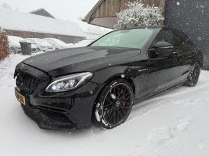 Black Mercedes-Benz C 63 AMG 2015 in Marijampole, with an engine capacity of 3.98 L and mileage of 200 thousand km for 26500 €, photo 3 on AUTOMOTO.COM.LV
