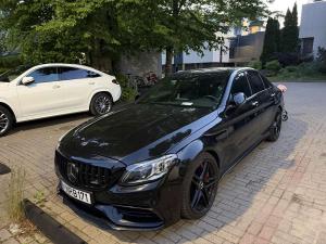 Melns Mercedes-Benz C 63 AMG 2017 Viļņa, ar dzinēja tilpumu 3.98 L un nobraukumu 160 tūkst. km par 42000 €, foto 4 vietnē AUTOMOTO.COM.LV