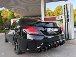 Melns Mercedes-Benz C 63 AMG 2017 Viļņa, ar dzinēja tilpumu 3.98 L un nobraukumu 160 tūkst. km par 42000 €, foto 13 vietnē AUTOMOTO.COM.LV