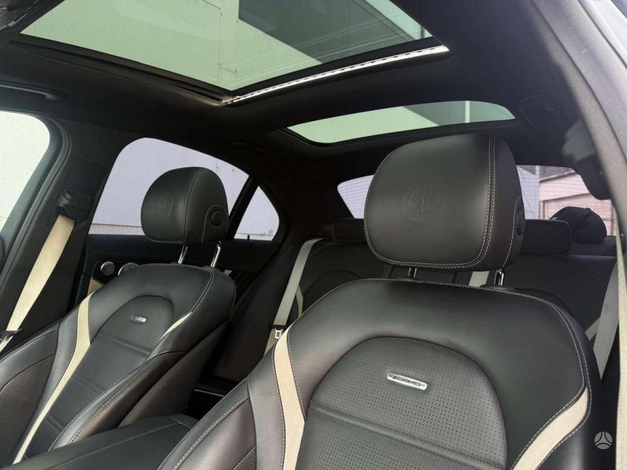 Melns Mercedes-Benz C 63 AMG 2017 Viļņa, ar dzinēja tilpumu 3.98 L un nobraukumu 160 tūkst. km par 42000 €, foto 28 vietnē AUTOMOTO.COM.LV