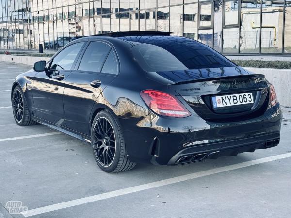 Black Mercedes-Benz C 63 AMG 2018 in Panevezys, with an engine capacity of 4.00 L and mileage of 101 thousand km for 38000 €, photo 3 on AUTOMOTO.COM.LV
