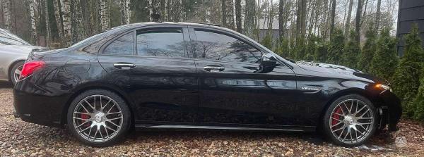 Black Mercedes-Benz C 63 AMG 2021 in Vilnius, with an engine capacity of 3.98 L and mileage of 29 thousand km for 29000 €, photo 3 on AUTOMOTO.COM.LV