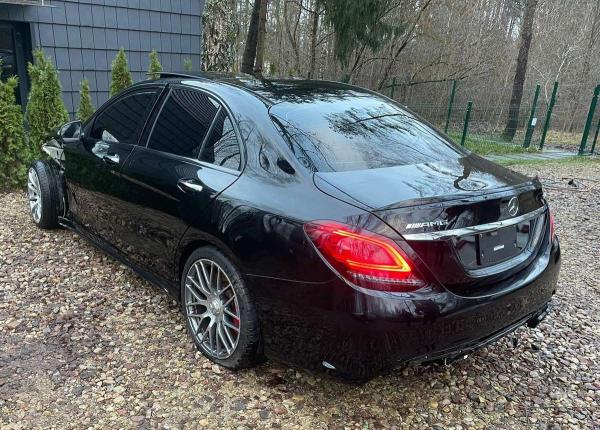Black Mercedes-Benz C 63 AMG 2021 in Vilnius, with an engine capacity of 3.98 L and mileage of 29 thousand km for 29000 €, photo 6 on AUTOMOTO.COM.LV