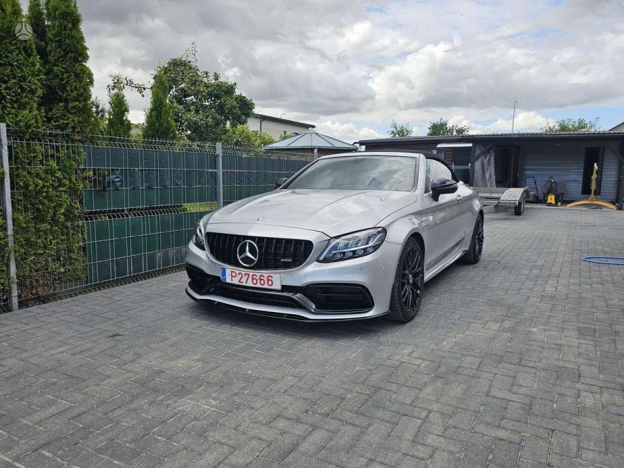 Grey Mercedes-Benz C 63 AMG 2020 in Panevezys, with an engine capacity of 3.98 L and mileage of 71 thousand km for 37000 €, photo 10 on AUTOMOTO.COM.LV