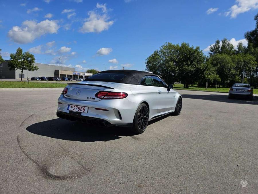 Grey Mercedes-Benz C 63 AMG 2020 in Panevezys, with an engine capacity of 3.98 L and mileage of 71 thousand km for 37000 €, photo 17 on AUTOMOTO.COM.LV