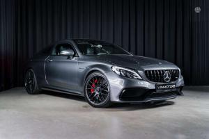 Pelēks Mercedes-Benz C 63 AMG 2017 Viļņa, ar dzinēja tilpumu 3.98 L un nobraukumu 65 tūkst. km par 44999 €, foto 4 vietnē AUTOMOTO.COM.LV