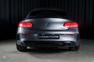 Pelēks Mercedes-Benz C 63 AMG 2017 Viļņa, ar dzinēja tilpumu 3.98 L un nobraukumu 65 tūkst. km par 44999 €, foto 6 vietnē AUTOMOTO.COM.LV