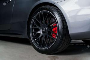 Pelēks Mercedes-Benz C 63 AMG 2017 Viļņa, ar dzinēja tilpumu 3.98 L un nobraukumu 65 tūkst. km par 44999 €, foto 17 vietnē AUTOMOTO.COM.LV