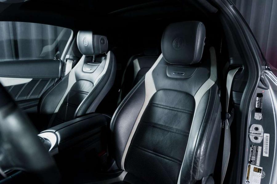 Pelēks Mercedes-Benz C 63 AMG 2017 Viļņa, ar dzinēja tilpumu 3.98 L un nobraukumu 65 tūkst. km par 44999 €, foto 21 vietnē AUTOMOTO.COM.LV