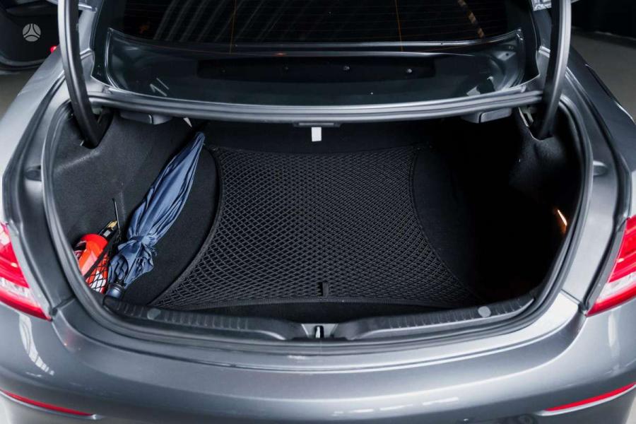 Pelēks Mercedes-Benz C 63 AMG 2017 Viļņa, ar dzinēja tilpumu 3.98 L un nobraukumu 65 tūkst. km par 44999 €, foto 34 vietnē AUTOMOTO.COM.LV